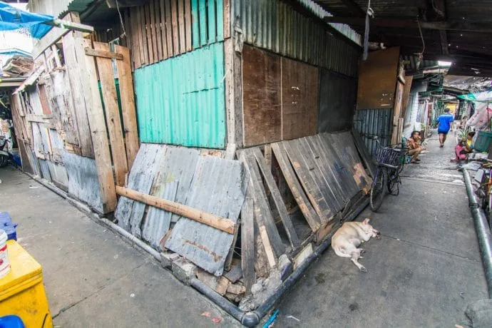 Khlong Toei: Encounters in Bangkok's Largest Slum