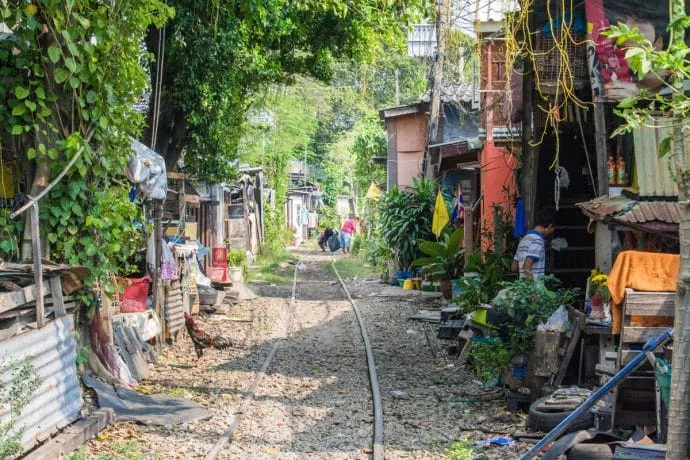 Khlong Toei: Encounters in Bangkok's Largest Slum